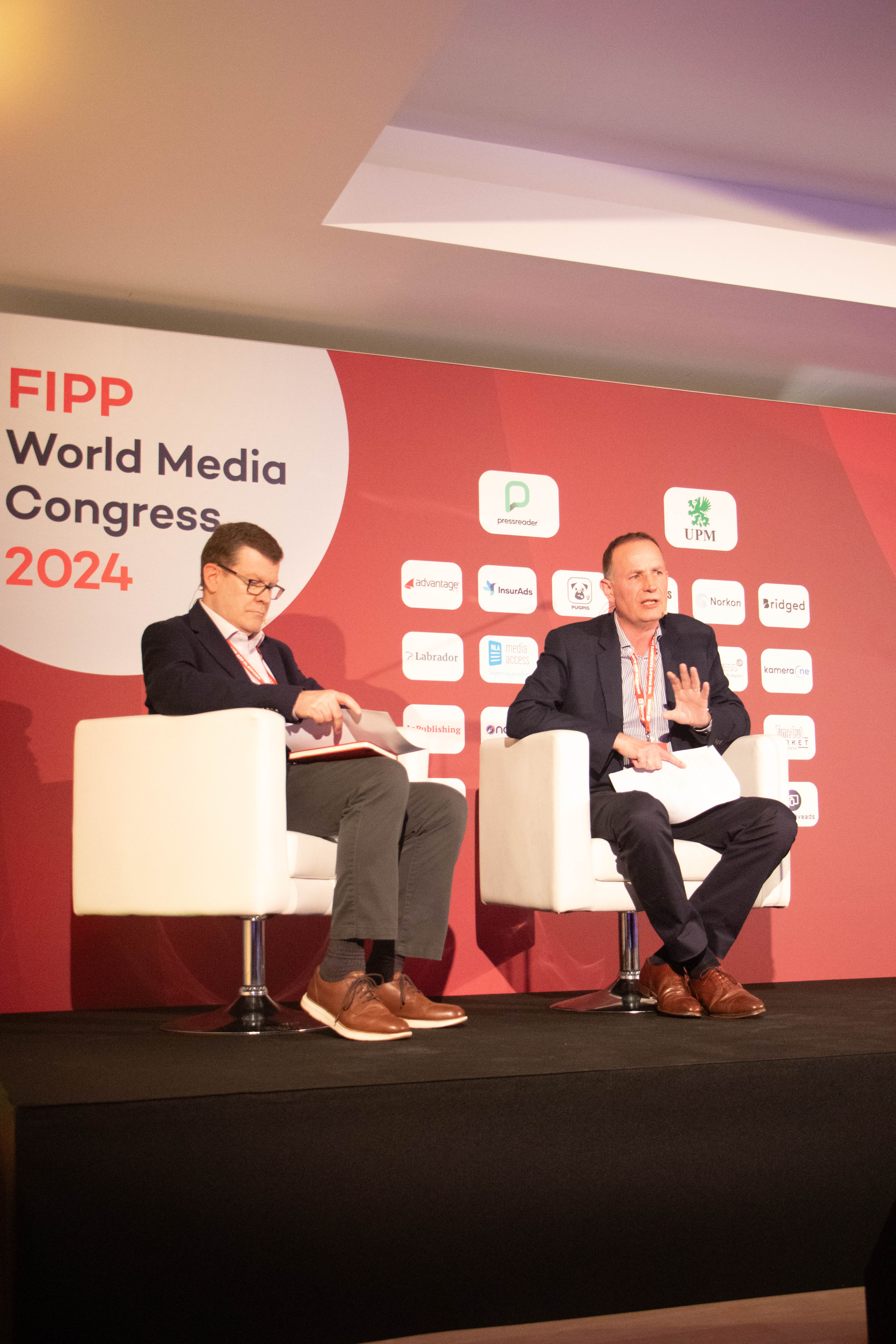 The Digital Shift: Challenges & Solutions for Magazine Media | AdvantageCS